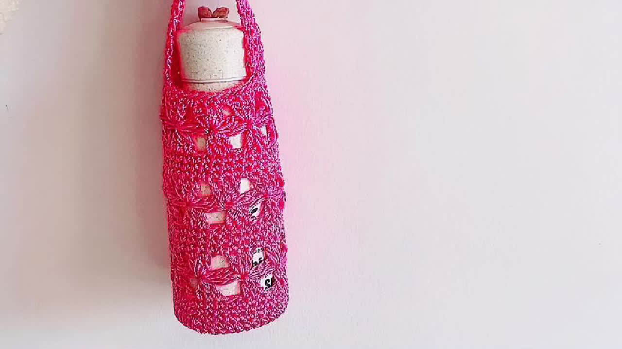 你们要的保温杯套来啦#爱生活爱编织 #钩针编织 #杯套