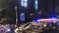 警方披露南京驾车撞人并持刀捅人案件更多详情