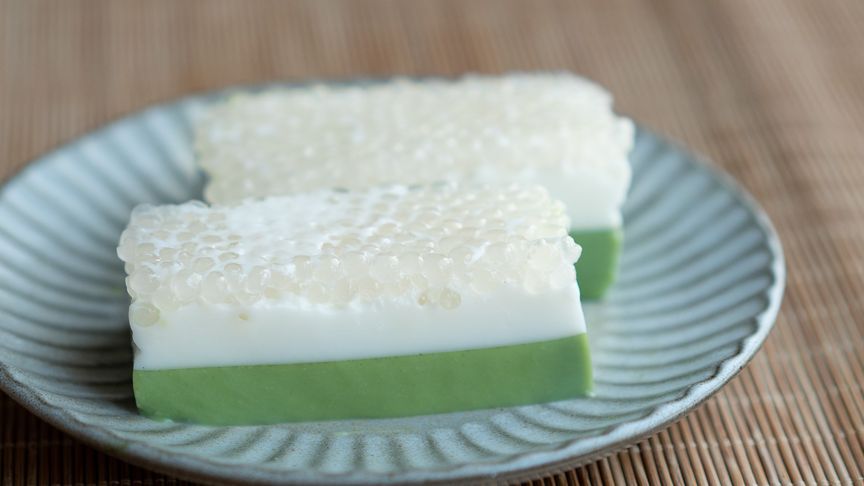 口感超嫩滑,不用烤箱就能做的简单小甜点,抹茶椰奶西米冻