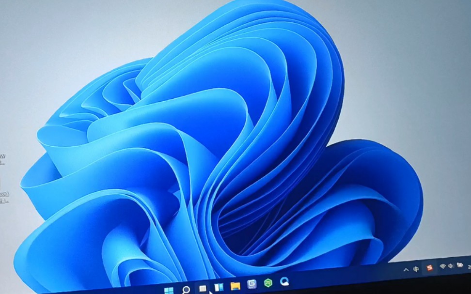 刚用Win11就发现了bug,小组件开不了,重启也没用。