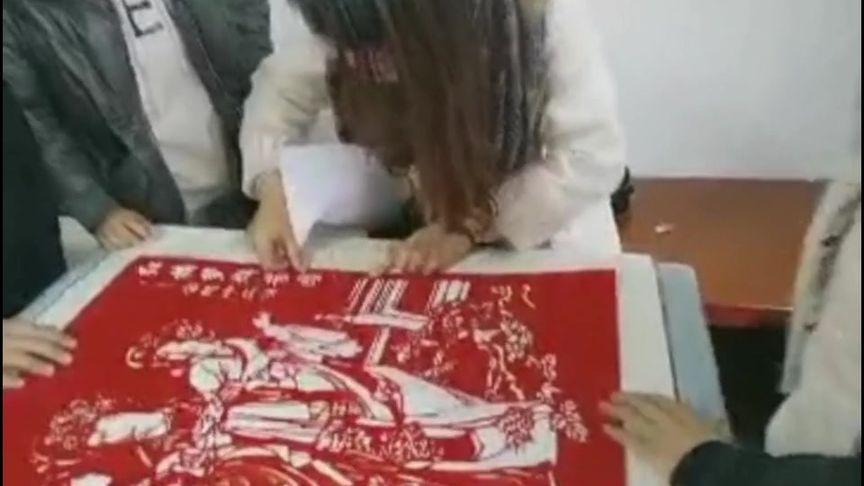 剪纸作品粘贴方法!#手工 #剪纸艺术 #传统文化