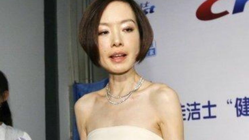 一顿饭只吃13粒米,被称为“纸片人”的鲁豫,终于长胖了!