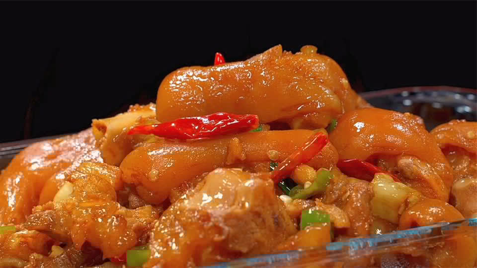 这才是猪蹄最好吃的做法,饭店大厨教你一招