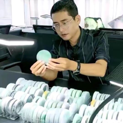 小蕊翡翠挂牌 