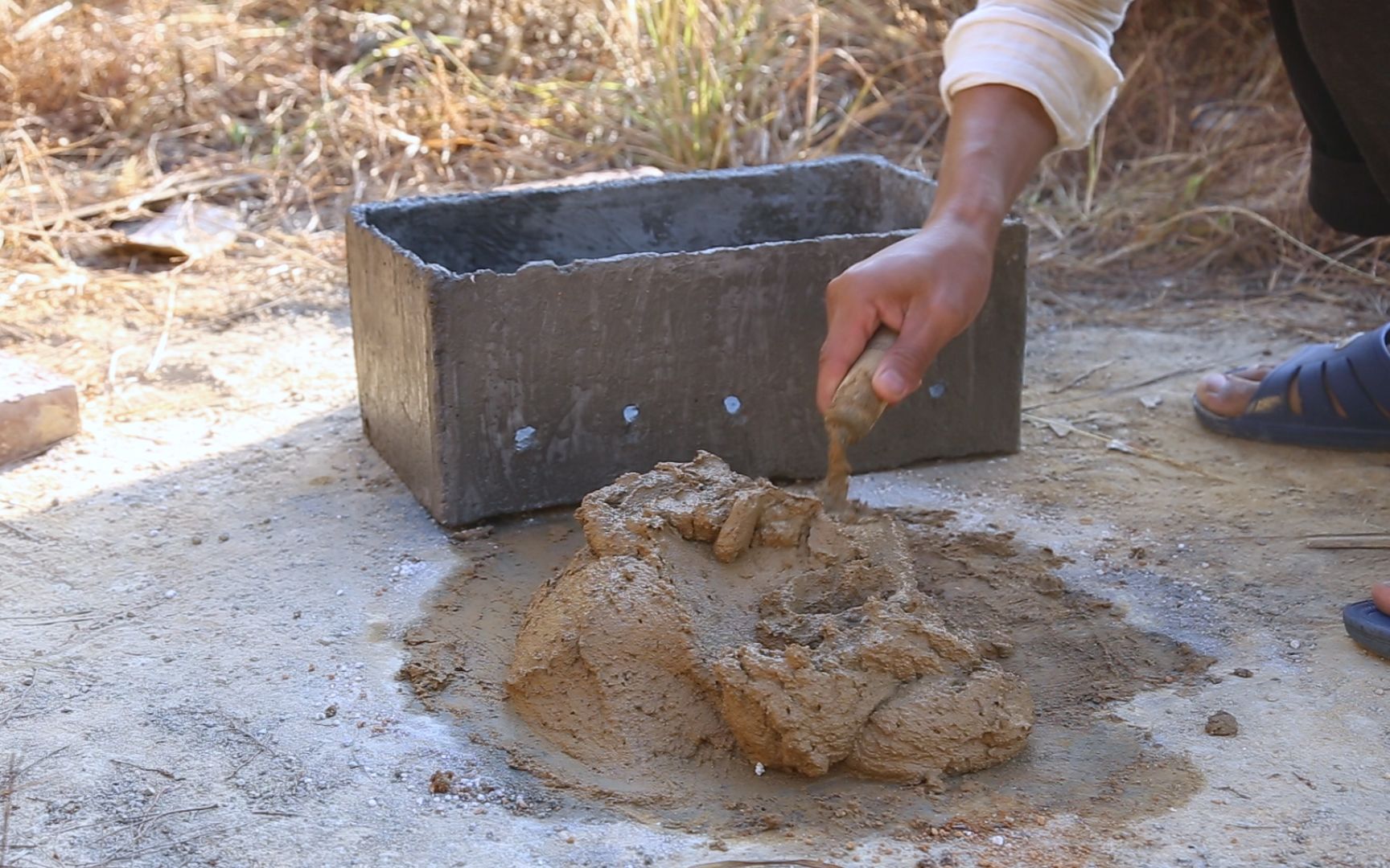 花了10天时间,制作了一个碳烤炉,简单又实用!