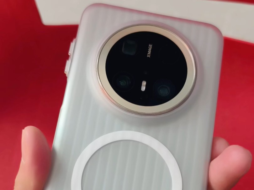 听说华为Mate 70系列的手机侧边指纹解锁对左撇子用户不太友好?一招...