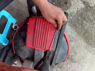 独轮车维修安装锂电池2