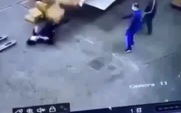坍塌事故,对货车尾板的承重估算不足