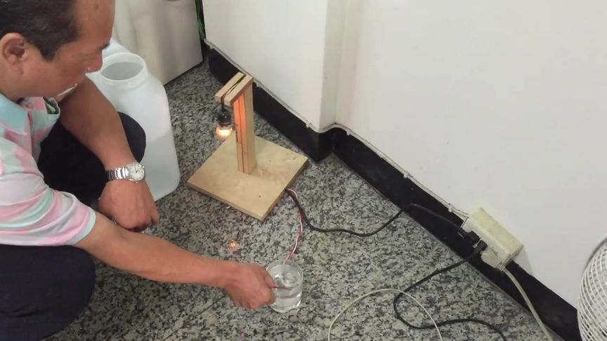 家庭电路220V绝缘通电试验