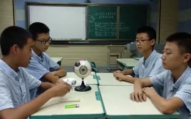 《模拟眼球成像、近视的形成》课堂实验教学