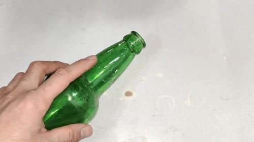 原来切割玻璃瓶这么简单,竟然只需一根铁丝而已!