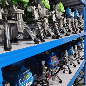 中喷联喷涂机工厂 