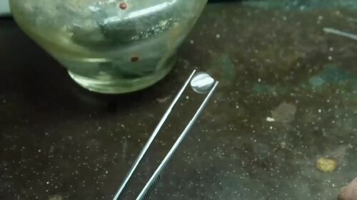 迷你模型搭配袖珍放大镜,细节控的绝妙小世界!