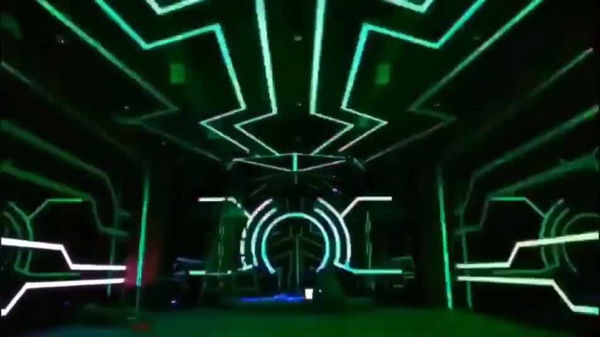 动感单车房声光联动系统调试中#灯带安装 #led #亮化工程 #健身房
