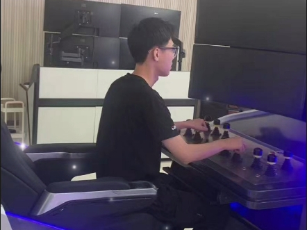 飞行模拟舱 飞行模拟驾驶舱具有飞行驾驶训练仿真、模拟飞行体验...