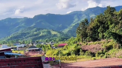 女儿墙高度只有80公分并且又是农村自建房所以就没有设置构造柱