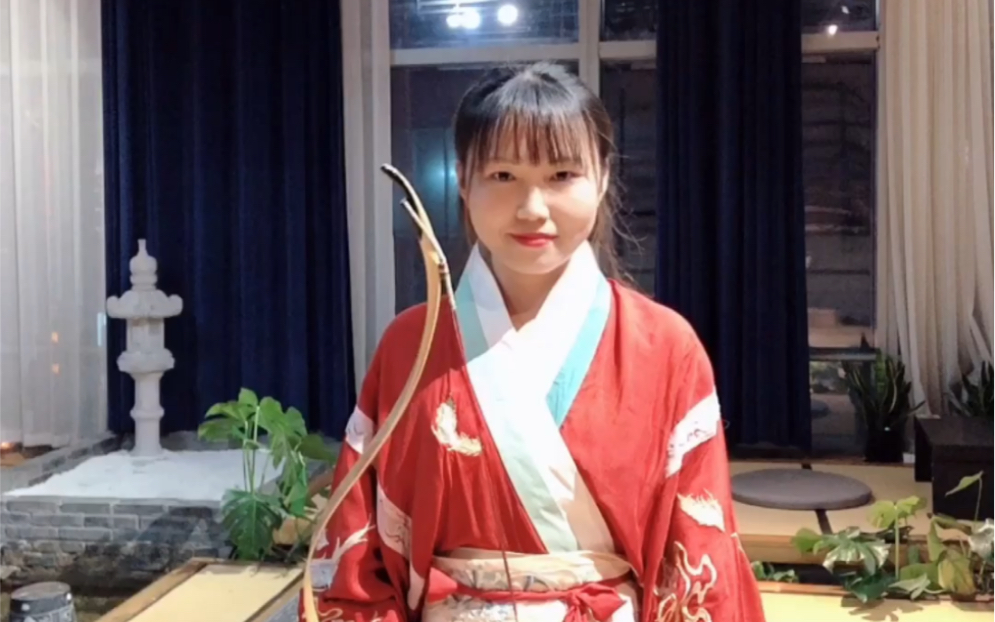 ...拍汉服写真和影视剧中常用的错误射箭姿势,来看看正确的姿势怎么做。