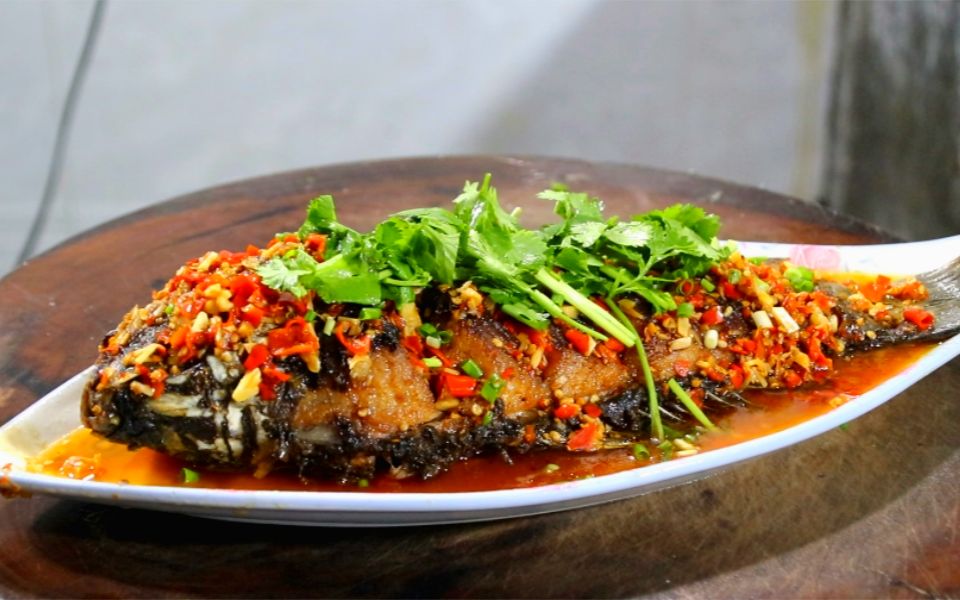 红烧鱼怎么做好吃又简单,大厨教你一招,视频讲解详细,一学就会