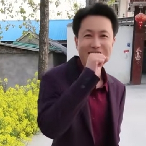 佢啲而家嚟唔嚟 