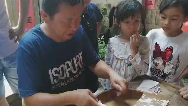 笔墨纸砚怎么生产出来的,且听查师傅慢慢道来