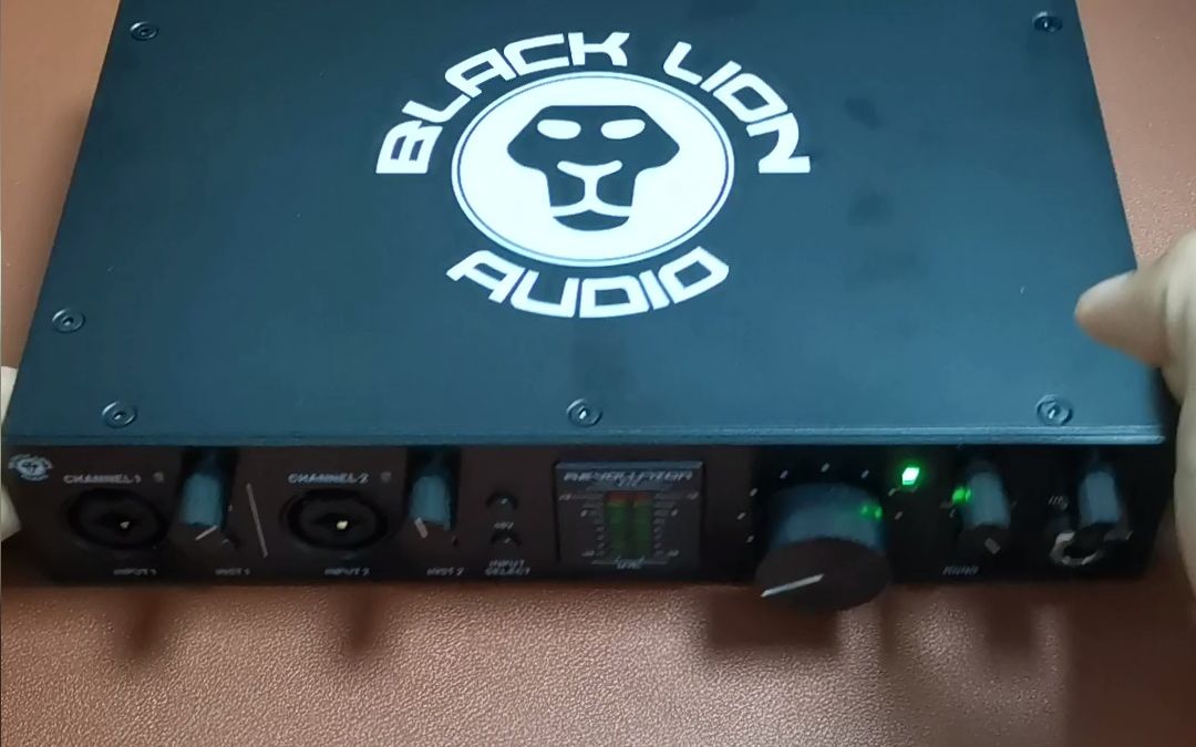 黑狮2X2声卡连接电脑使用教程