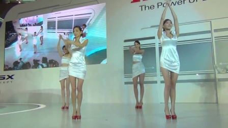 台北车展 车模迷人舞姿 美不胜收