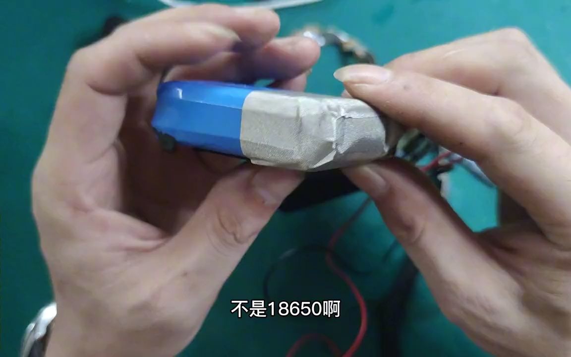 路上捡了个汽车定位器,拆解研究发现竟然还有一张电话卡!