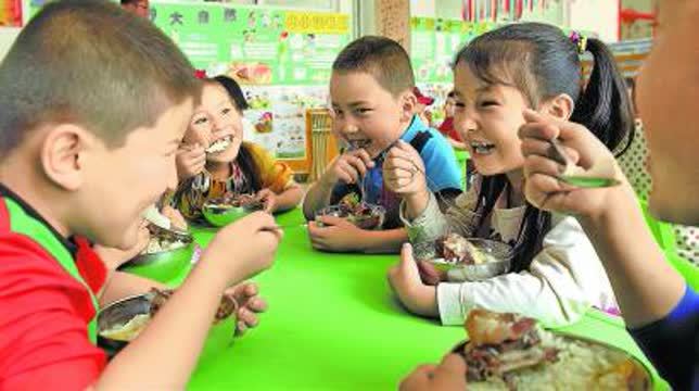 excel表格制作图表幼儿园点名册