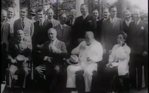 开罗会议蒋介石和三巨头共商世界和平大计。