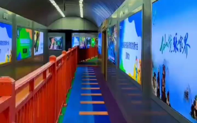 张家界森林公园百龙电梯