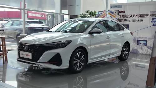 10万预算必看!长安逸动PLUS沉浸式试驾,年轻人的第一台性能家轿