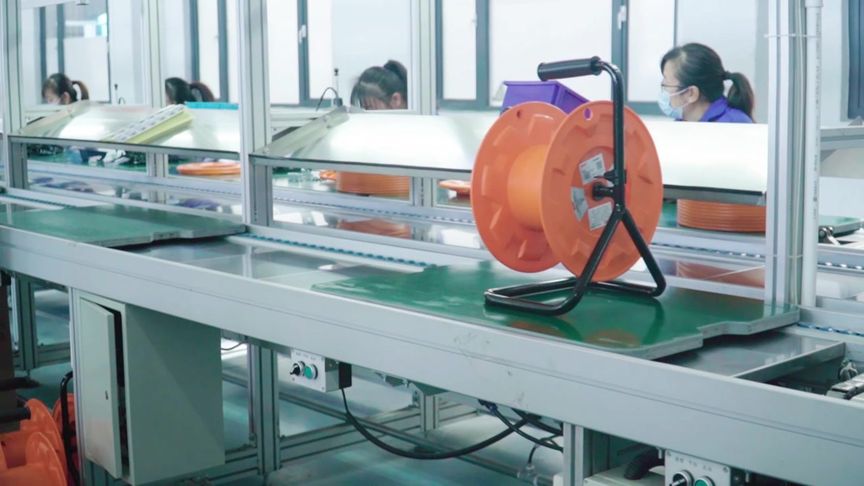 #移动电缆盘 野狼移动电缆盘标准化生产车间流水线!