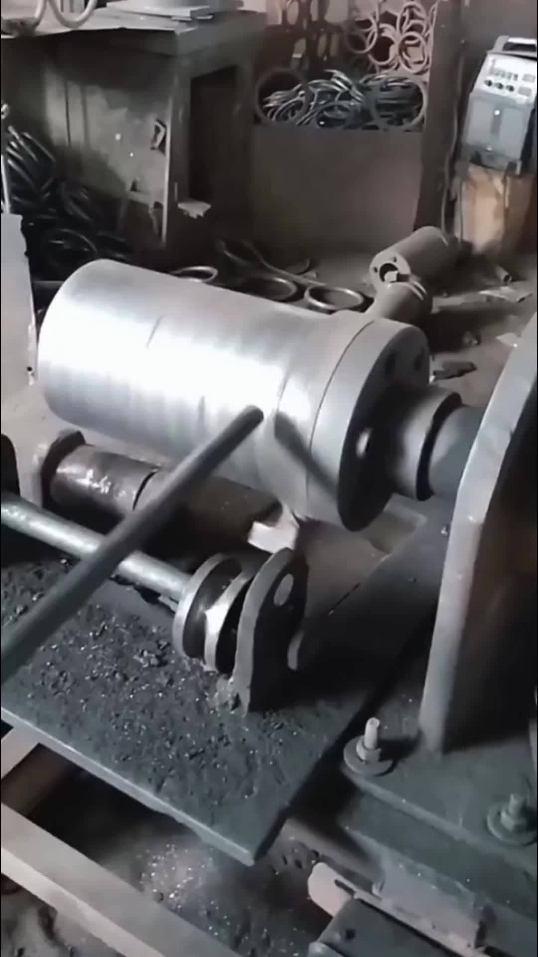 钢管也能够轻易的折弯