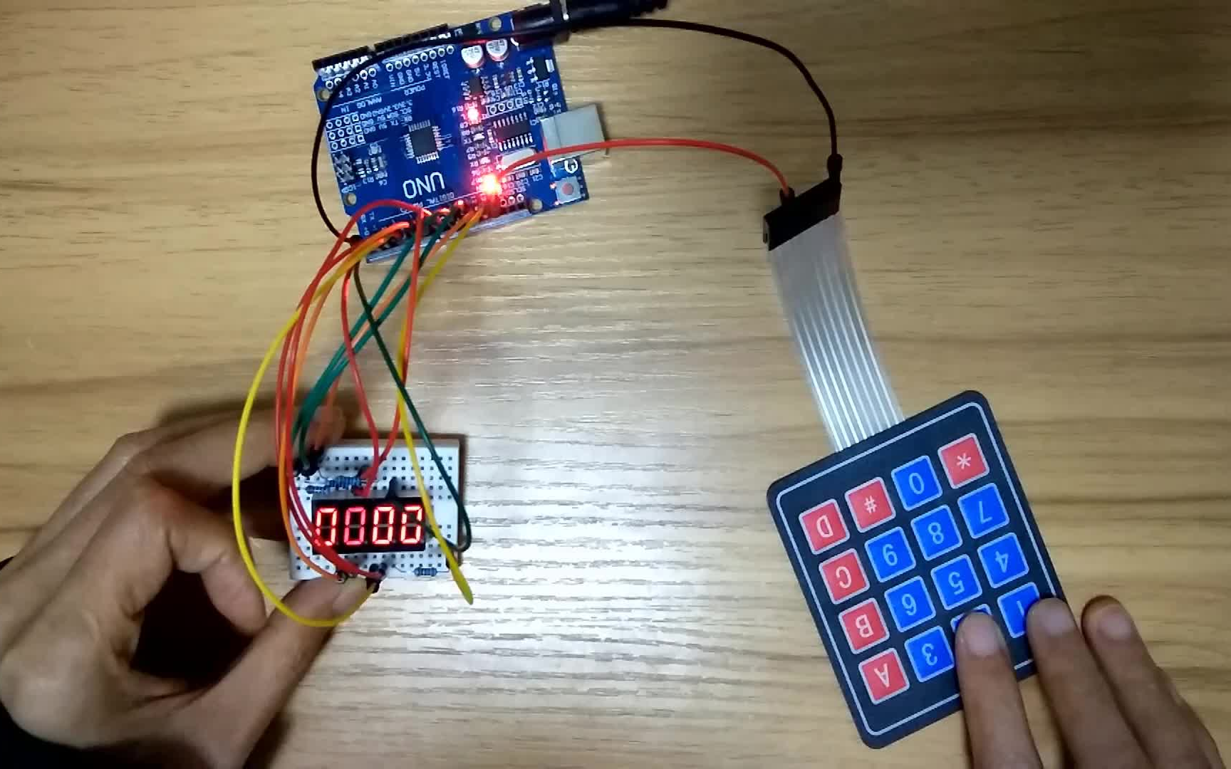 arduino 四位数码管显示按键累加器实验
