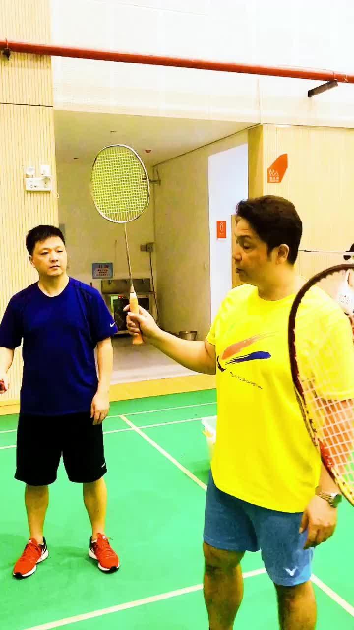 羽毛球的握拍方法