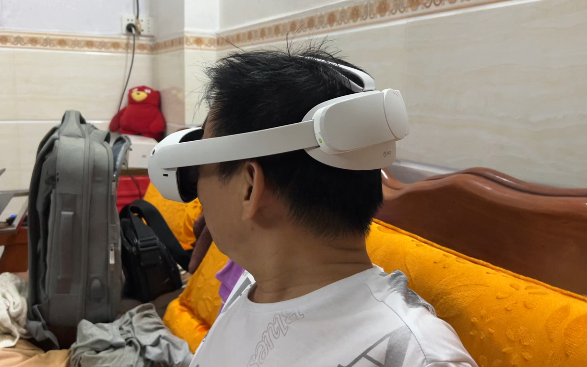 体验开箱不看片就吃灰的VR眼镜PICO 4 VR 一体机 畅玩版 用来看看...