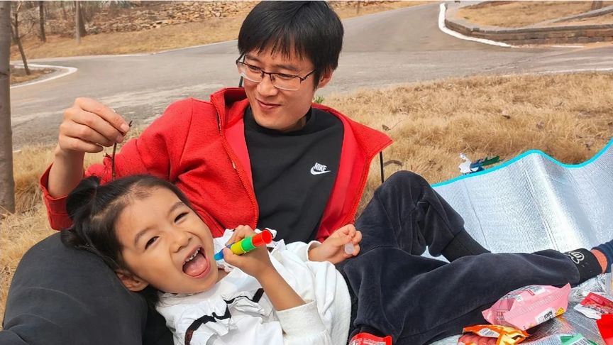 一周有7天,5天给工作,2天给生活。