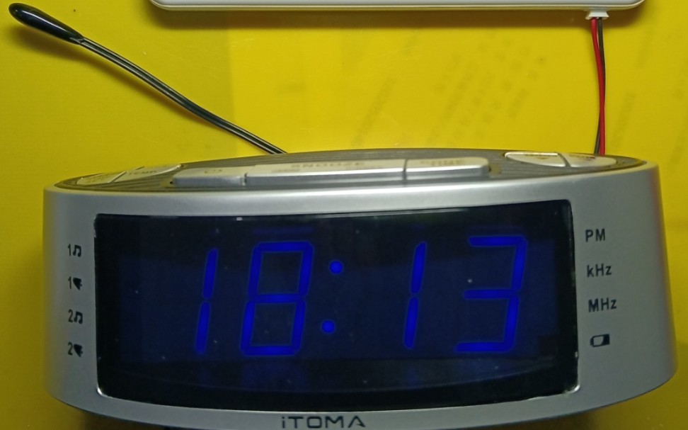 iTOMA CKS3301钟控收音机改单锂电供电