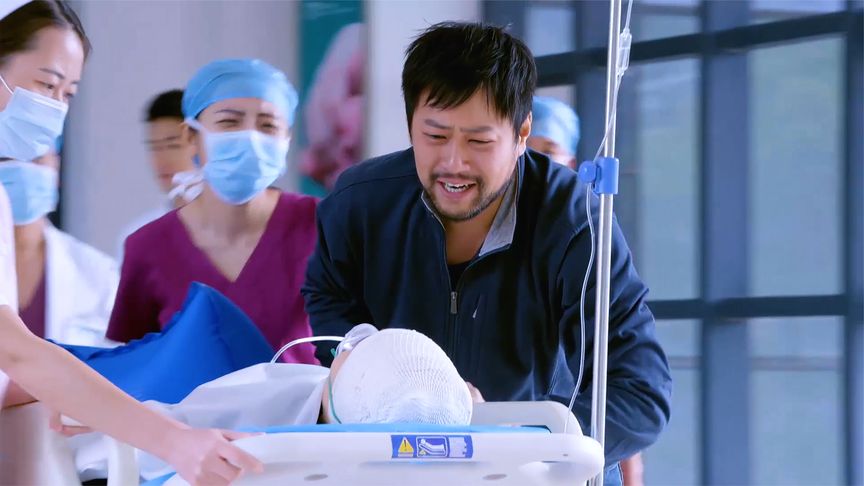 男子没钱送老婆去医院,耽误最佳救治时间导致脑死亡