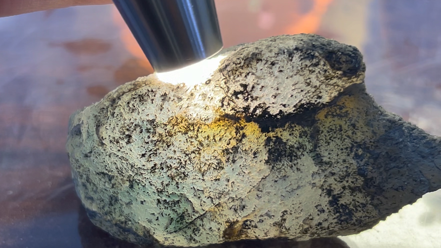 收藏级别玻璃种翡翠,简直是美爆了!