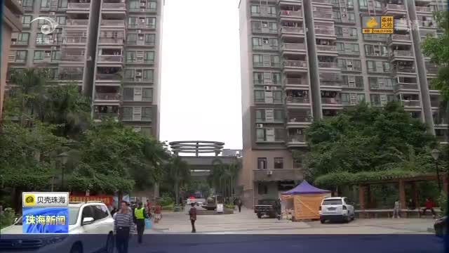 引导市民文明养犬 养犬服务点进社区开展便民活动