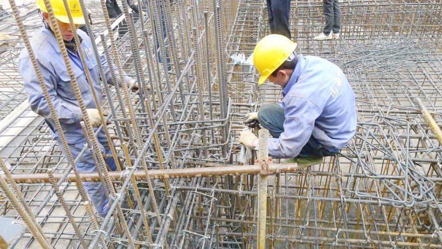 水泥钢筋价格在一路上涨,农村自建房怎么办?看完可算知道了