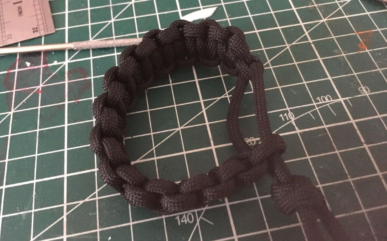 【伞绳手链】尝试了一下一根伞绳的单绳编织