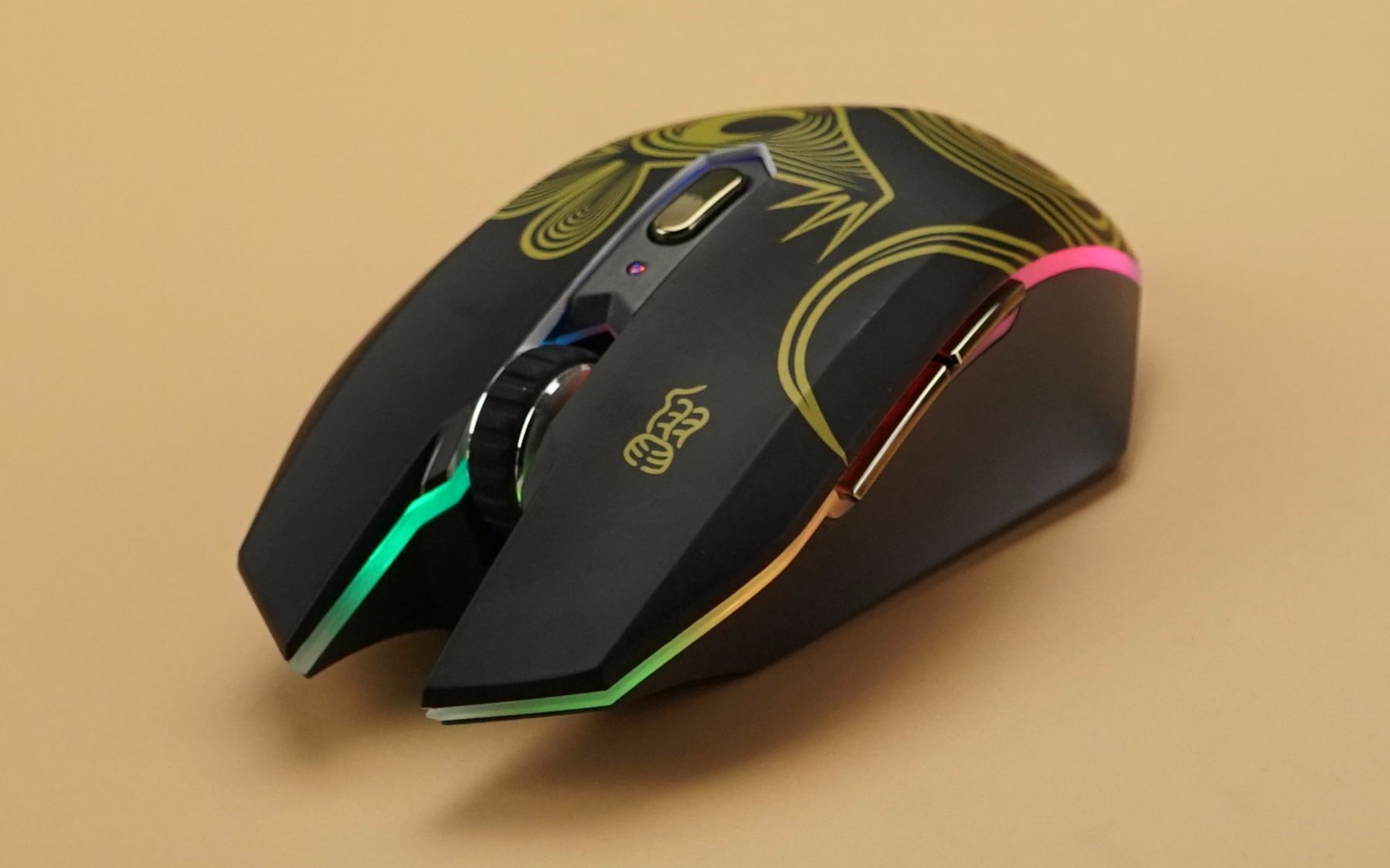 达尔优EM915 PRO鼠年限定无线鼠标外观赏析