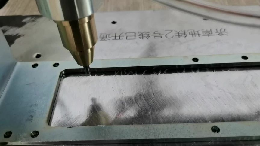 气动打标机,中国制造!模具打标机、钢板打标机、铝型材打标机