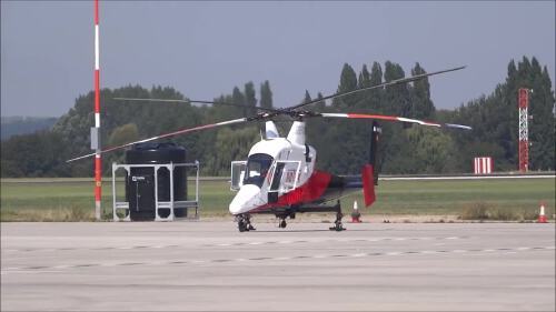 两个螺旋桨飞机,起飞时万一碰到一起怎么办