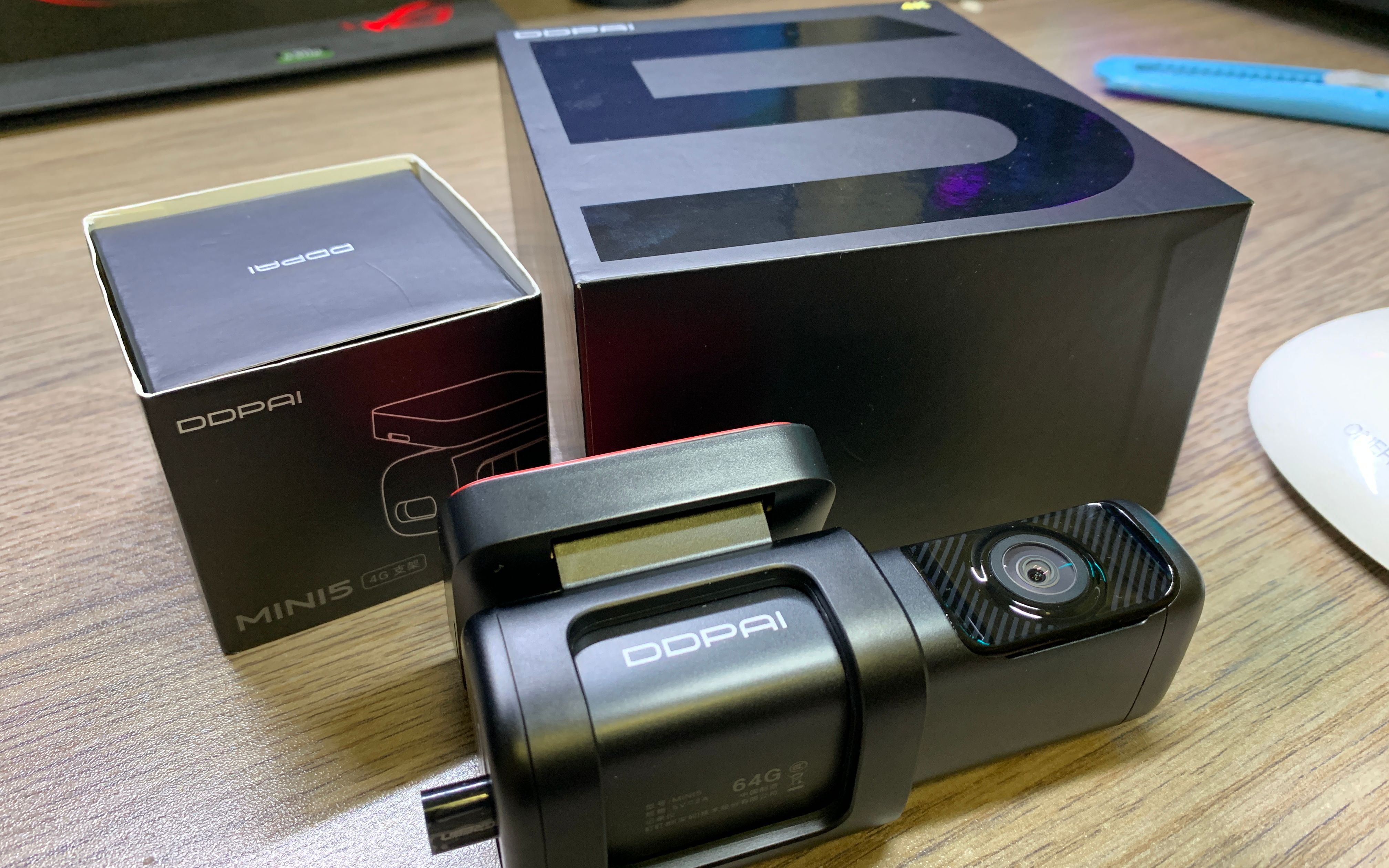 盯盯拍mini5 和 4G底座 套装 行车记录仪开箱