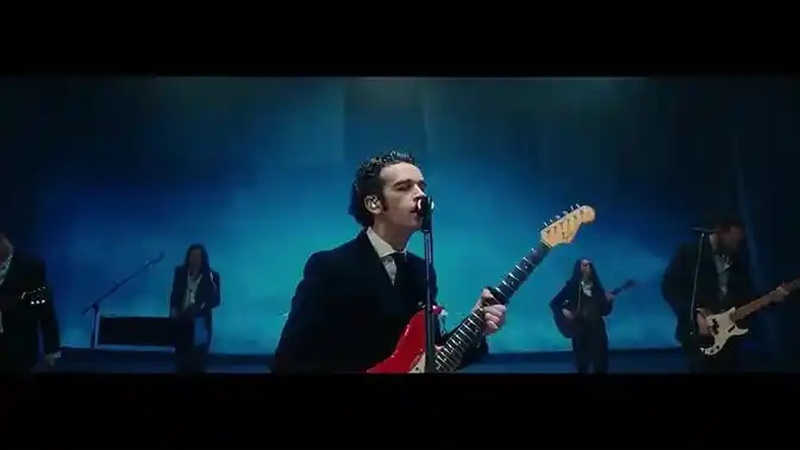 The1975 新歌现场|裹着糖衣的严肃议题LookingForSomebodyToLove...