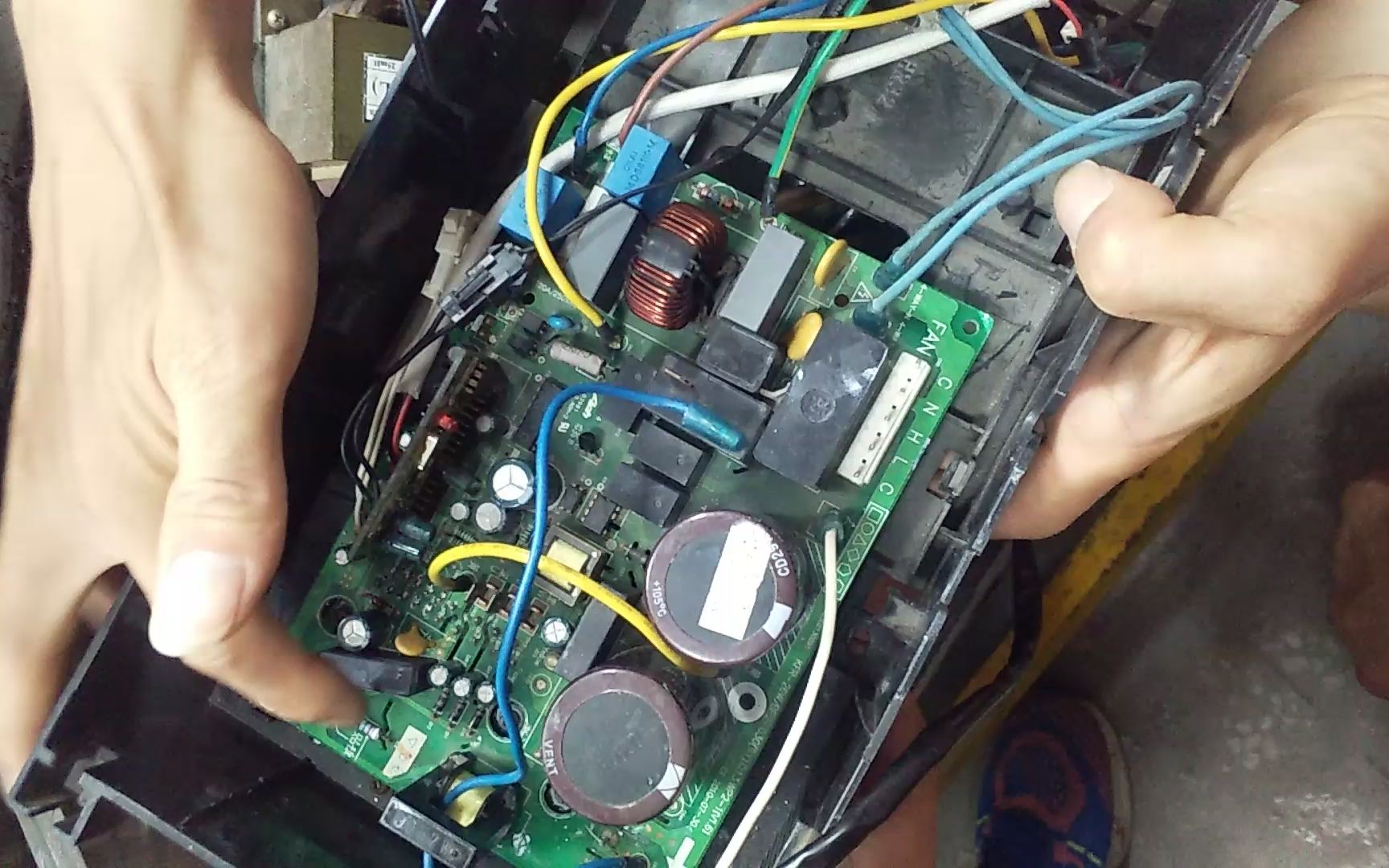 变频空调主板维修培训/东莞家电维修技术培训学校/家电清洗培训/空调...