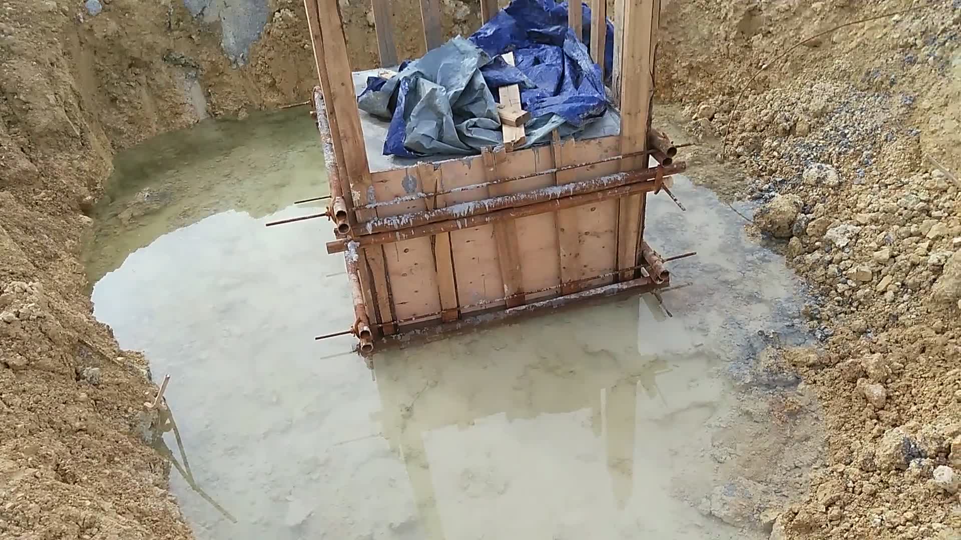 深基坑支护施工图钢板桩